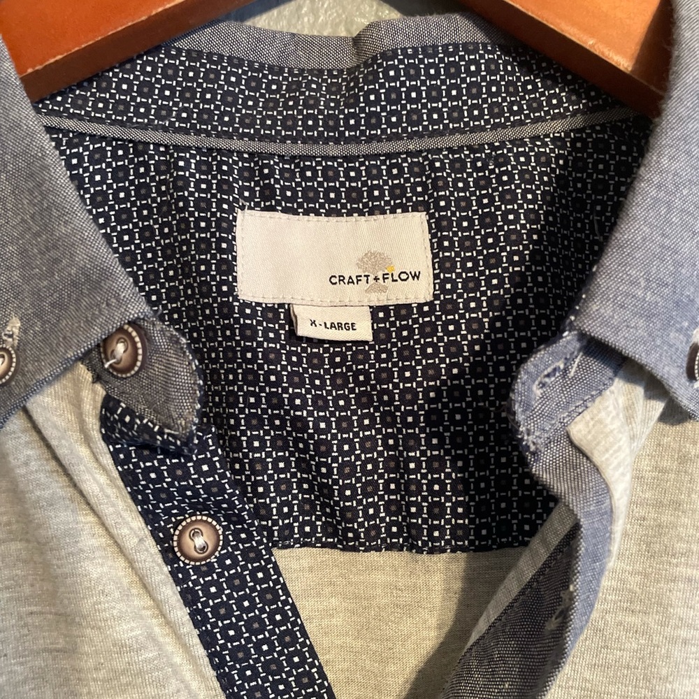 Men’s Craft + Flow Vintage Short Sleeve Grey W/Blue D… - Gem